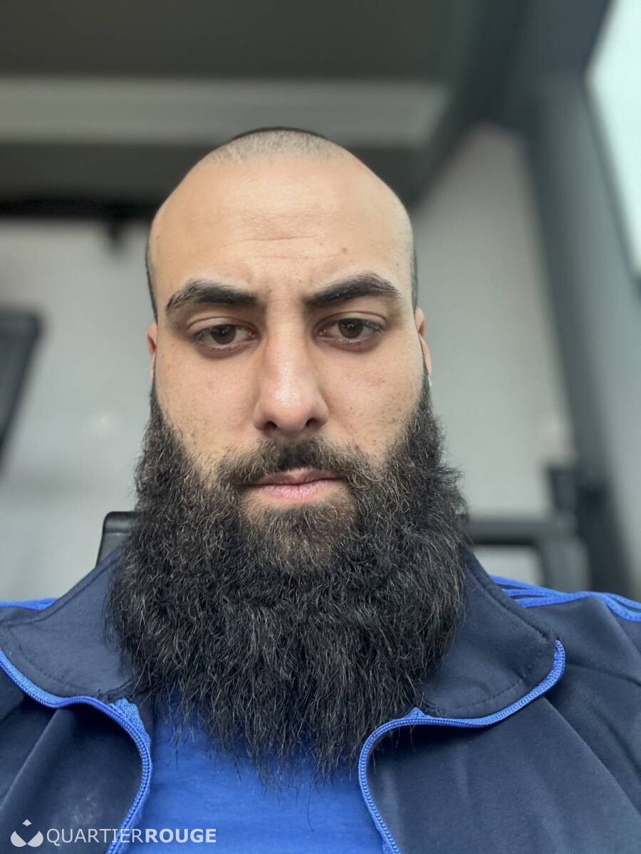 Madalin (28 ans) | Quartier-Rouge