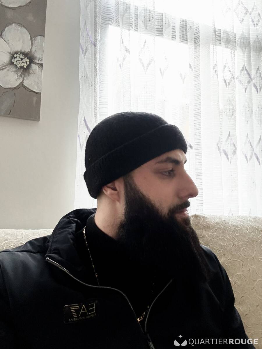 Madalin (28 ans) | Quartier-Rouge